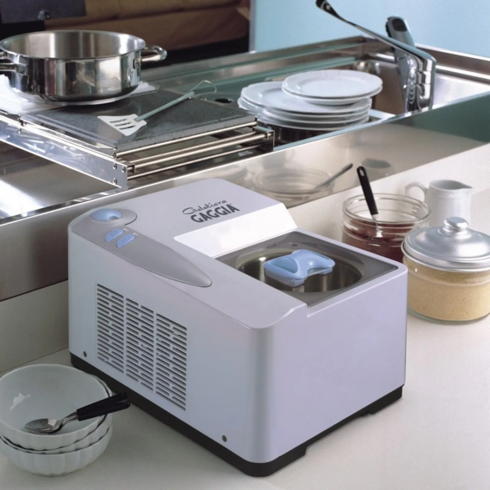 Gelato con gelatiera